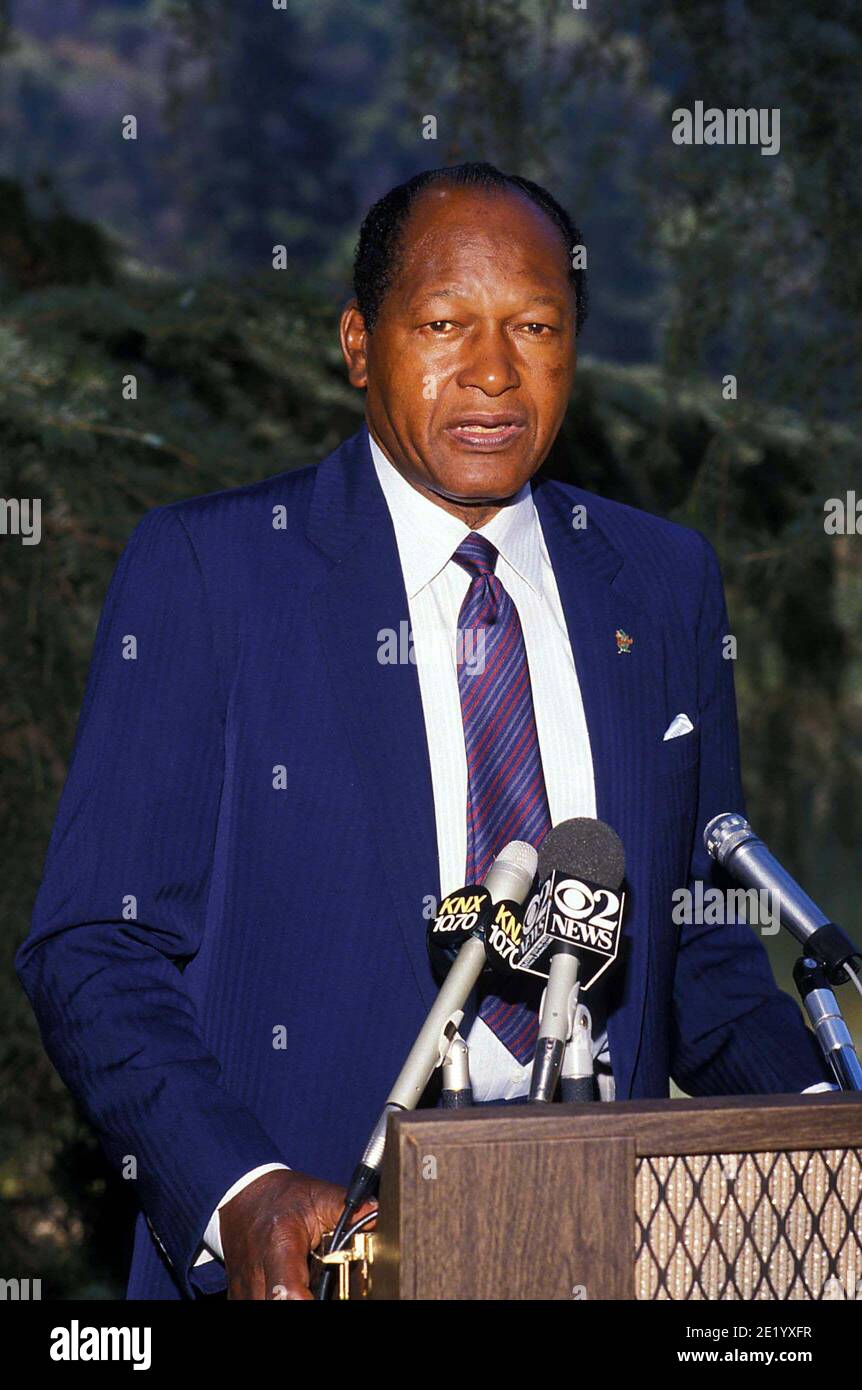 F1431 Mayor Tom Bradley 1985 Credit: Ralph Dominguez/MediaPunch Stock ...