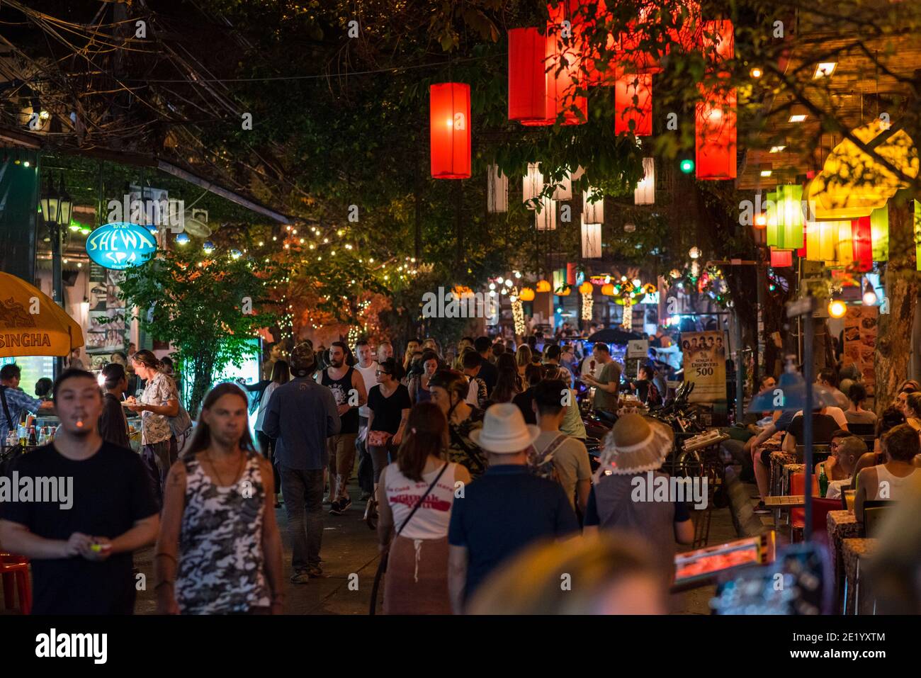 Bangkok nightlife hi-res stock photography and images - Alamy