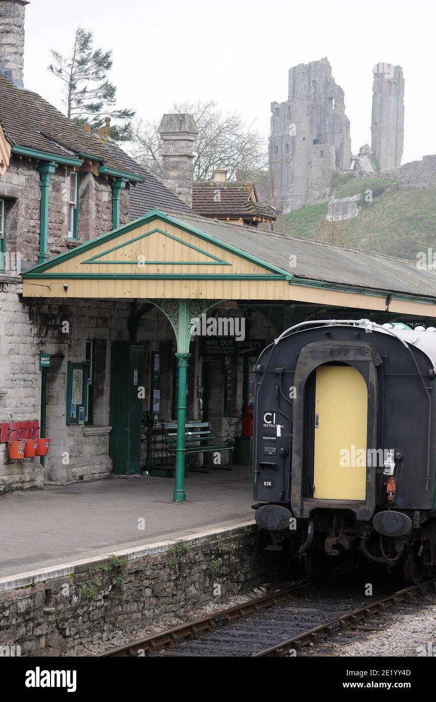 Corfe Castle and Station Stock Photo - Alamy