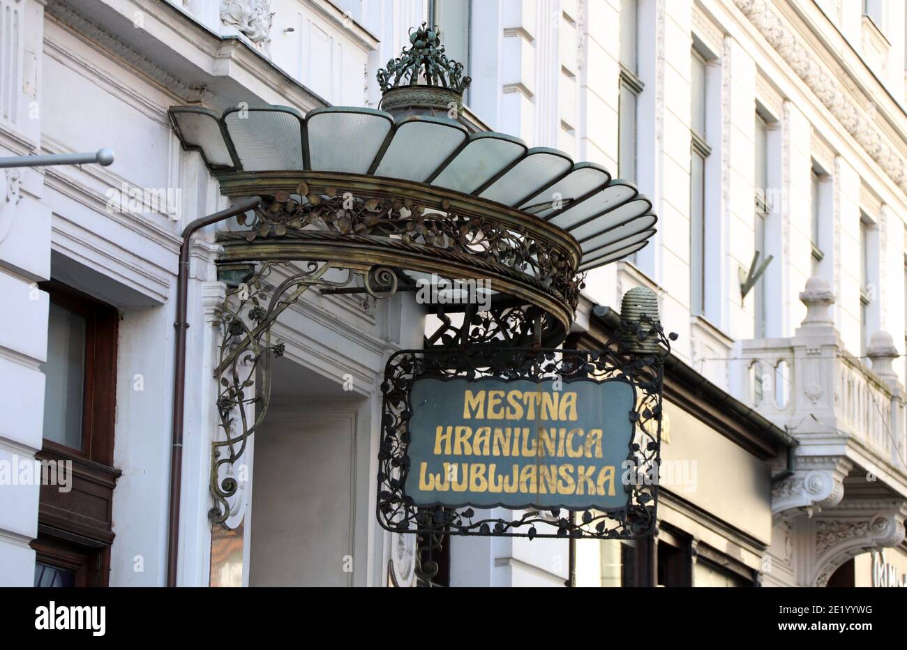 Secessionist art nouveau style hi-res stock photography and images - Alamy