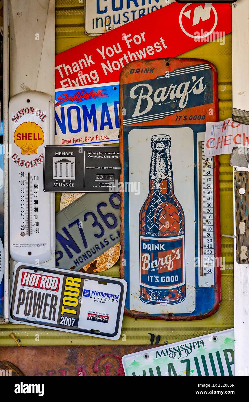 Vintage metal food signs diner hi-res stock photography and images - Alamy