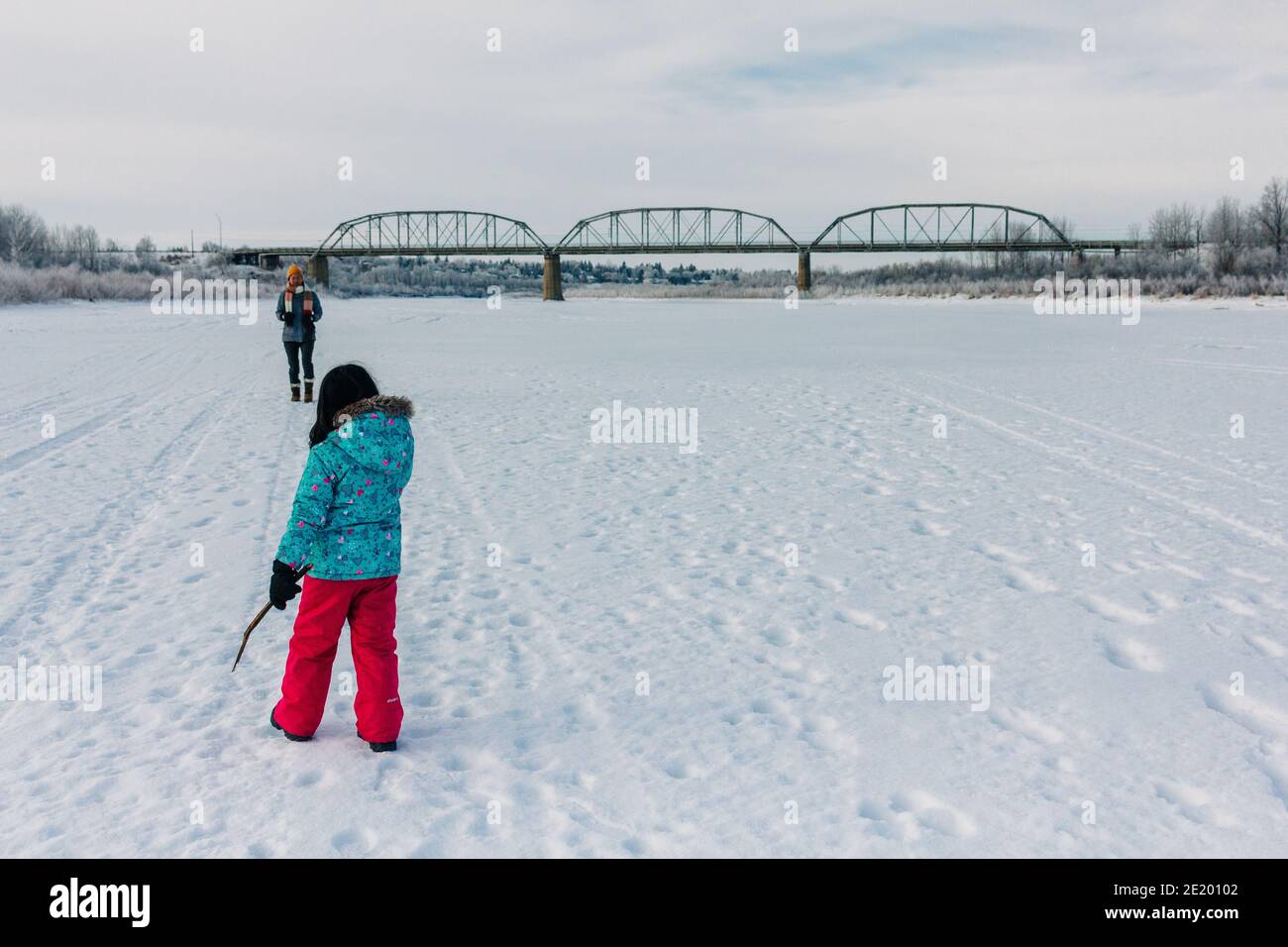 kids enjoying the nice winter weather Stock Photo - Alamy