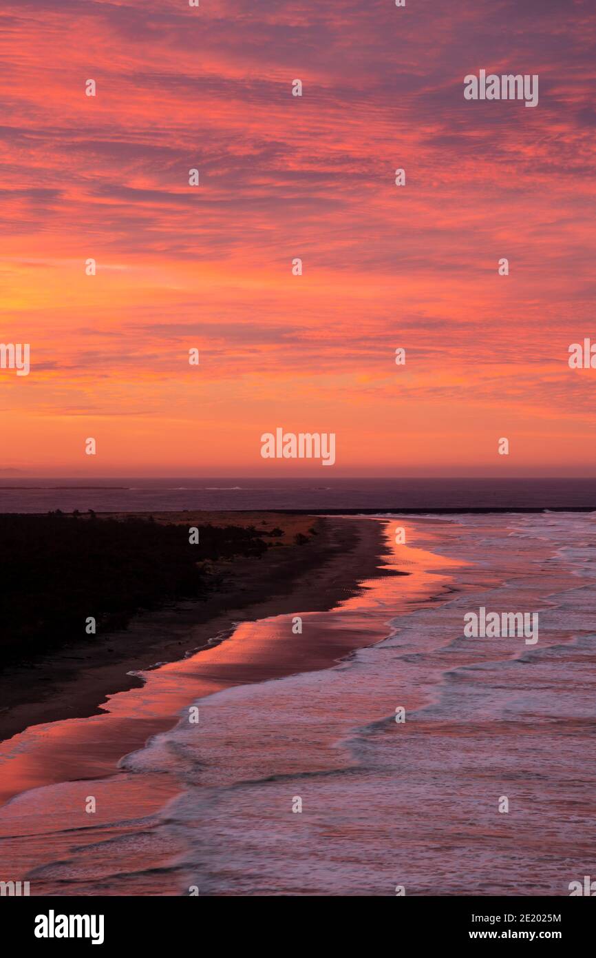 WA19059-00...WASHINGTON - Overlooking Benson Beach, the North Jetty all ...