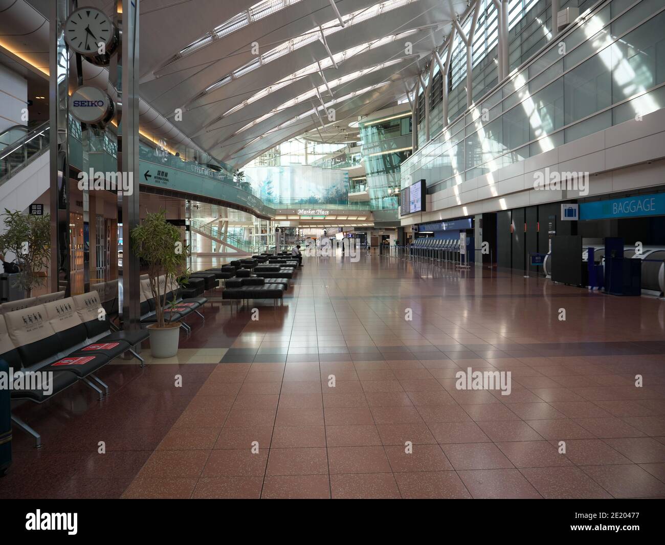 Haneda airport terminal 2 hi-res stock photography and images - Alamy