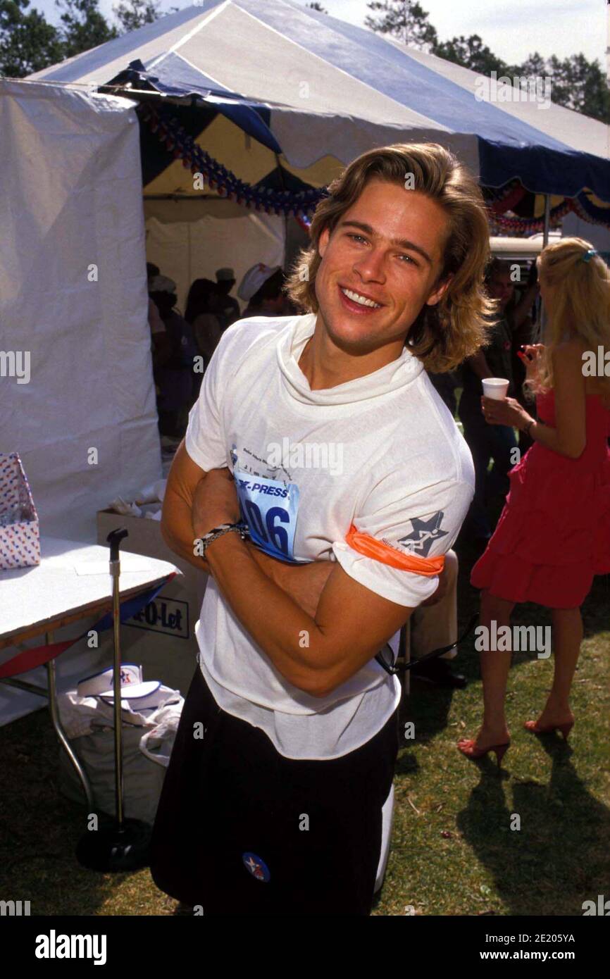 Brad Pitt 1988 Credit: Ralph Dominguez/MediaPunch Stock Photo - Alamy