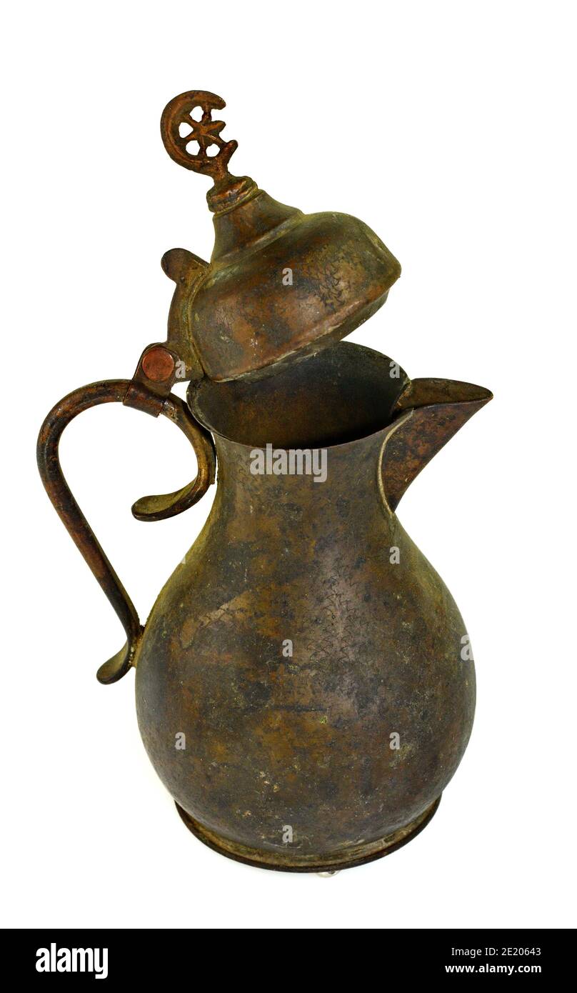 Old Arabic teapot. Moroccan teapot, Traditional tea Stock Photo - Alamy