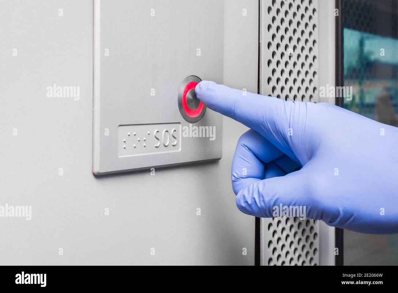 Emergency stop switch sign hi-res stock photography and images - Alamy