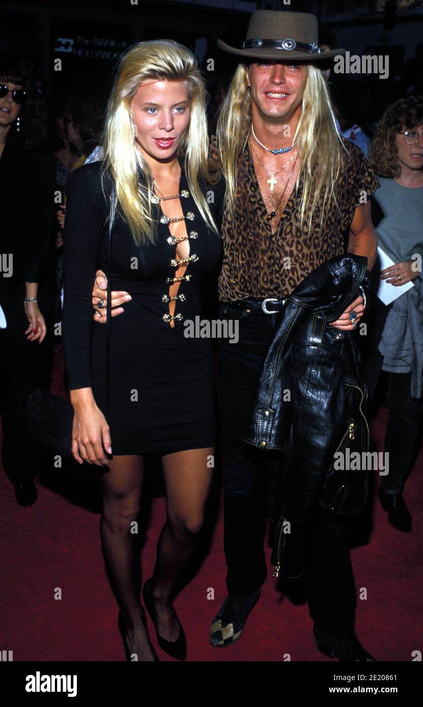 Bret michaels suzy hatton hi-res stock photography and images - Alamy