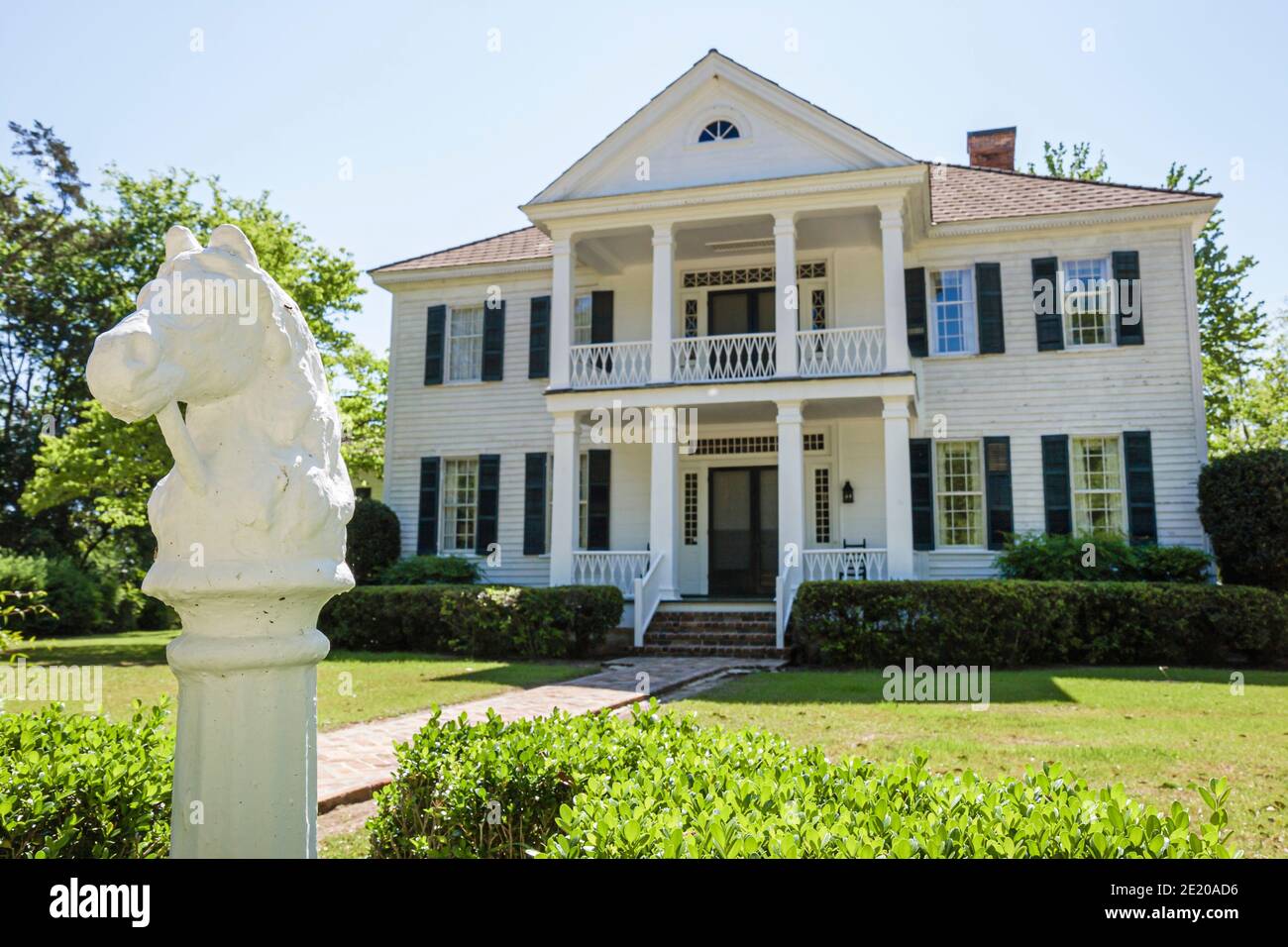Group of farms hi-res stock photography and images - Alamy