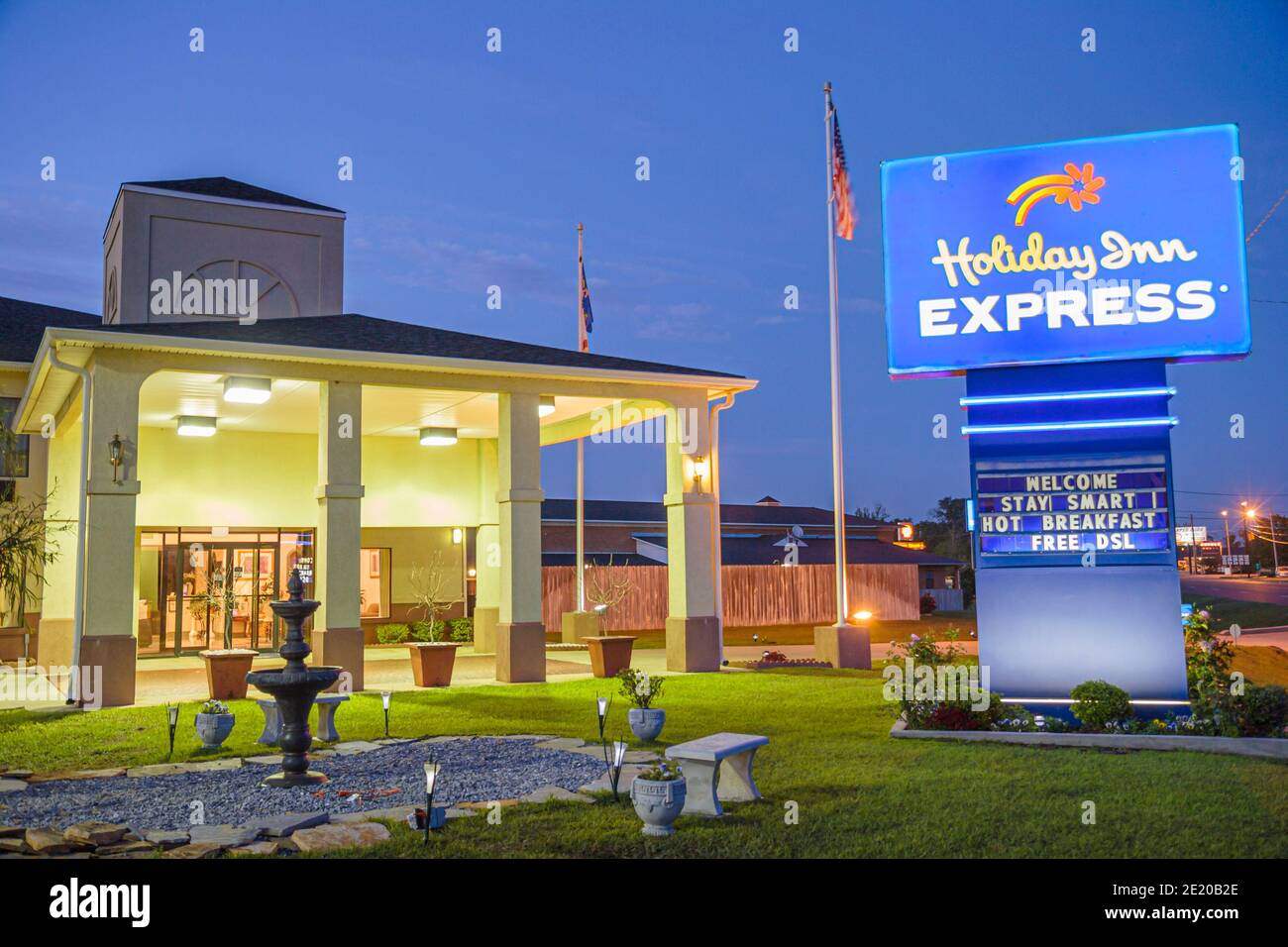 Sign Front Entrance High Resolution Stock Photography and Images - Alamy