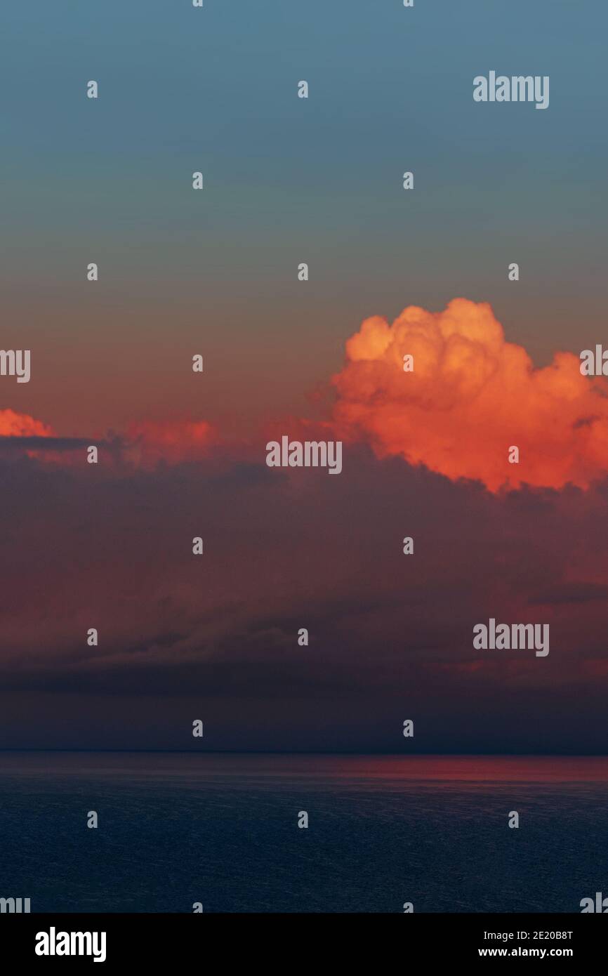 Wide view dramatic sea sunrise hi-res stock photography and images - Alamy