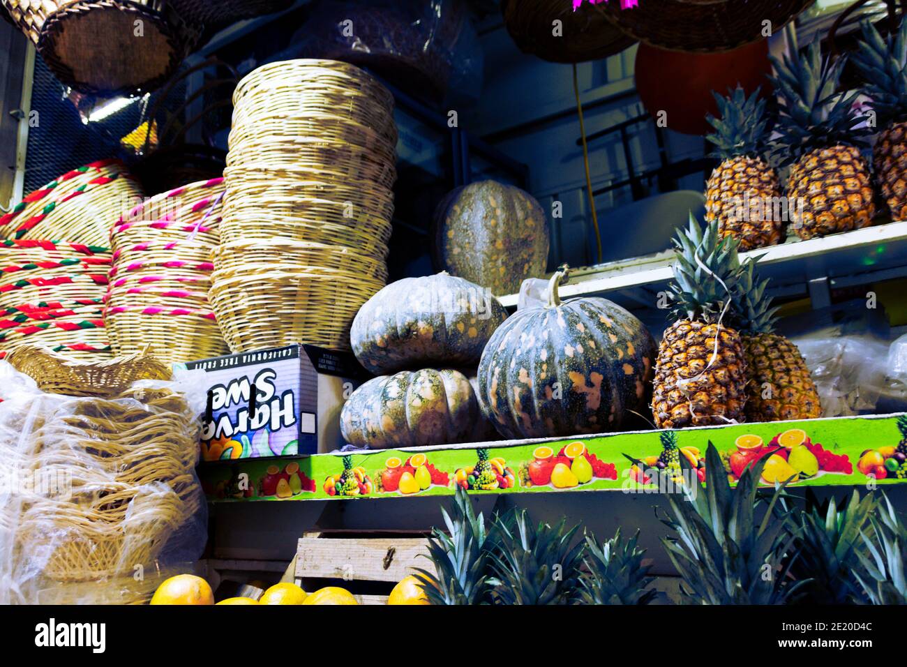 Oaxaca, Oaxaca / Mexico - 01/05/2021: Fruit market called November 20 ...