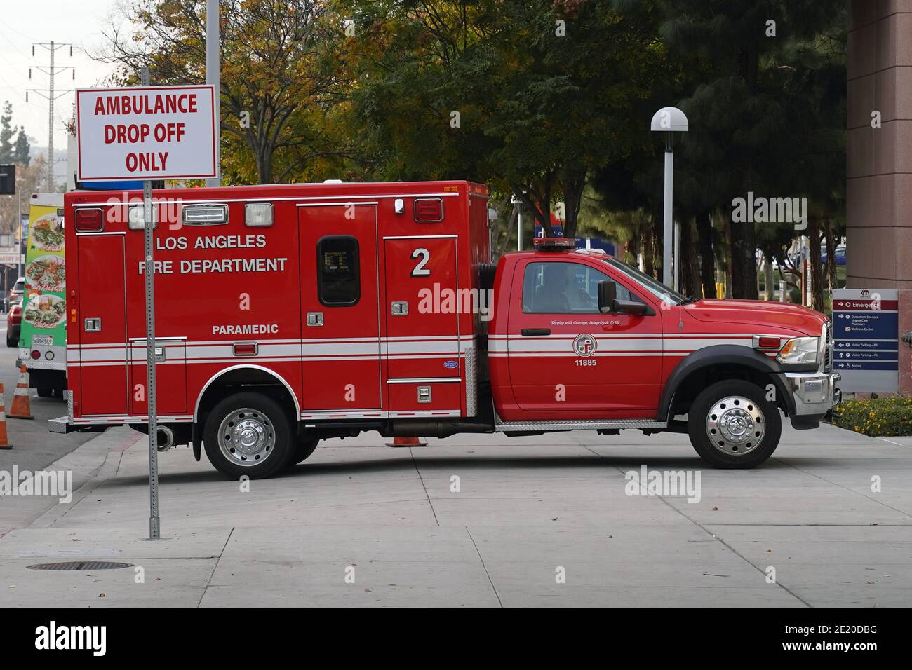 A Los Angeles Fire Dept. paramedic truck arrives at the ambulance ...