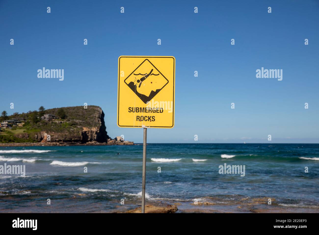 Do not climb on the rocks warning sign hi-res stock photography and ...