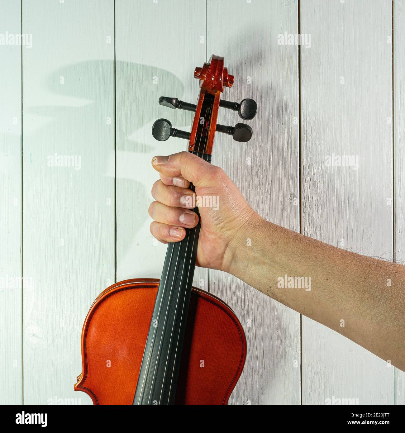 Violin shape hi-res stock photography and images - Alamy