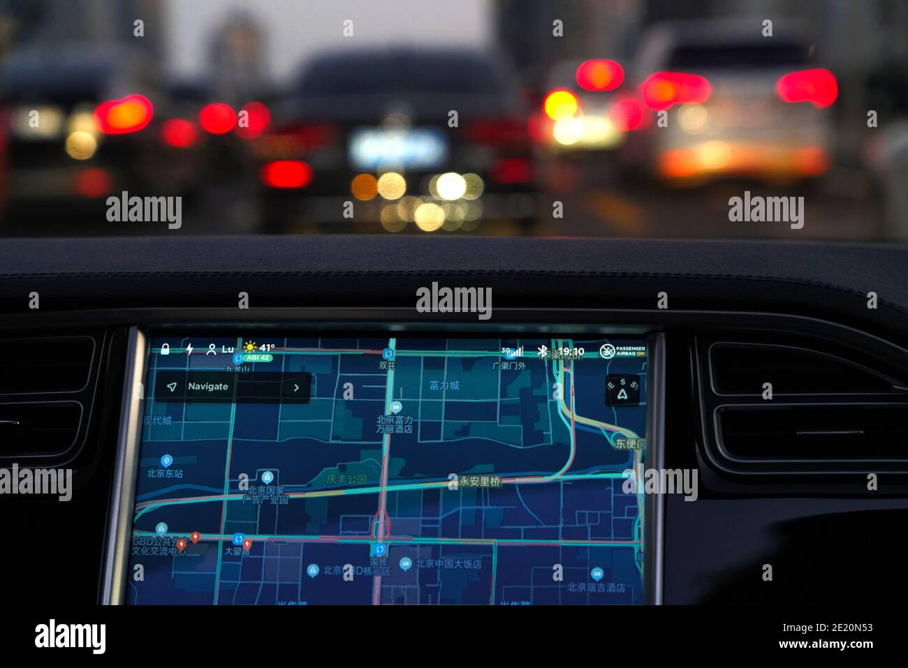 When the car driving screen display real-time traffic Stock Photo - Alamy