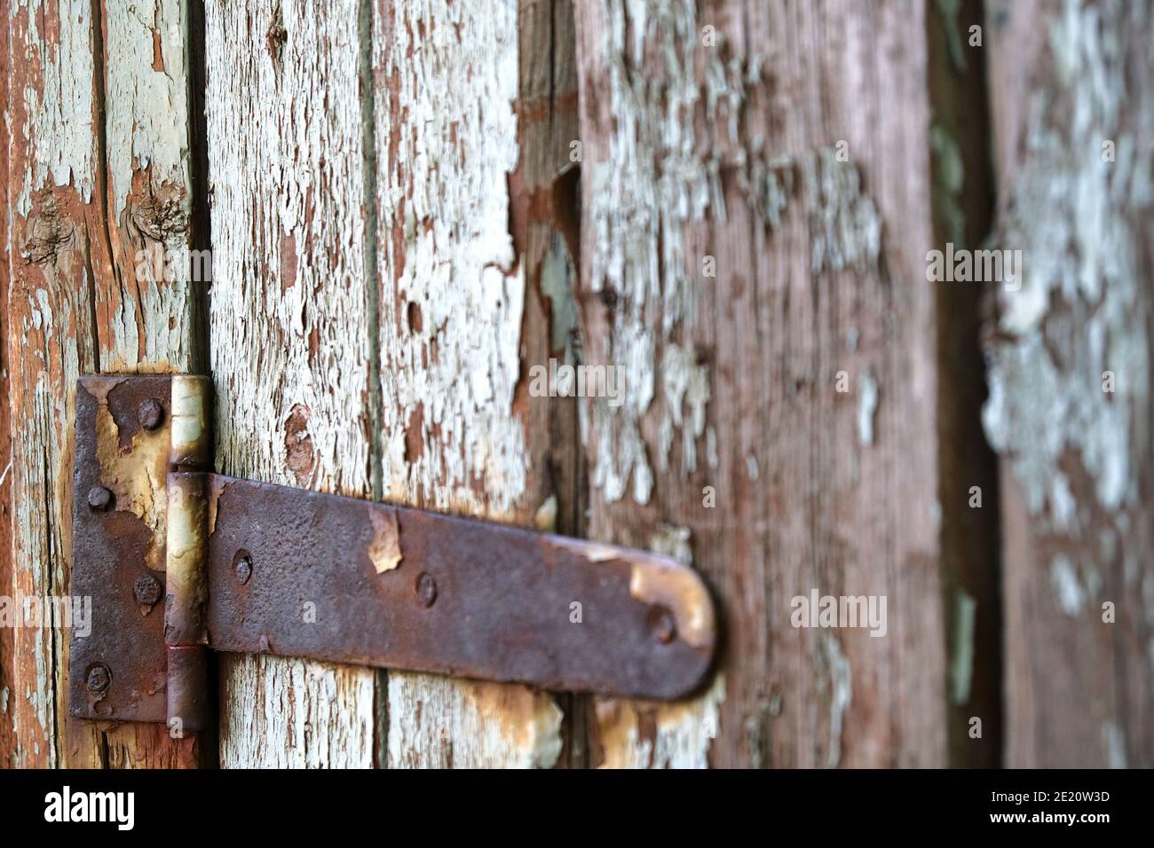 Peeling back metal hi-res stock photography and images - Alamy