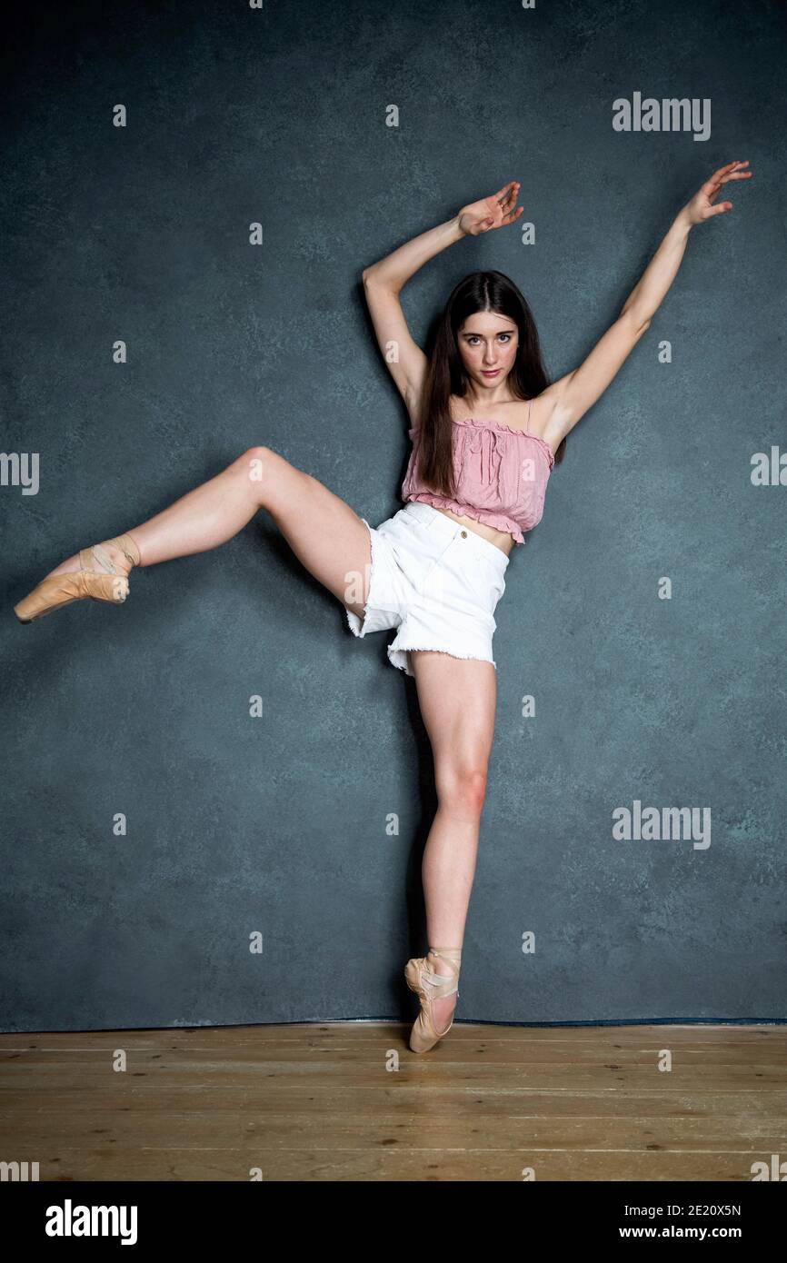 ballet dancer in streetwear Stock Photo - Alamy