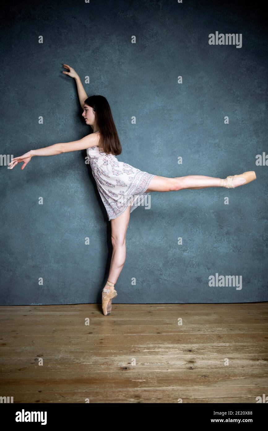 ballet dancer in streetwear Stock Photo - Alamy