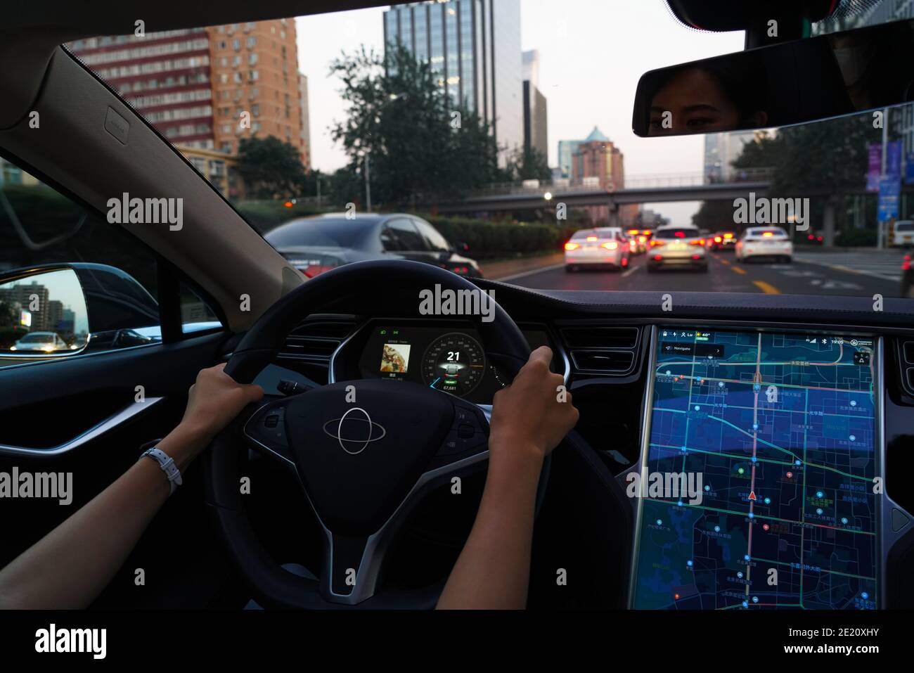 Woman driver looking at a map hi-res stock photography and images - Alamy