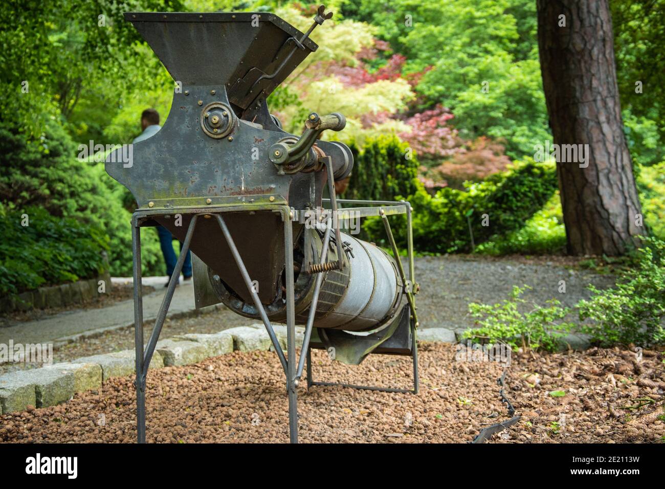 Hulling machine hi-res stock photography and images - Alamy