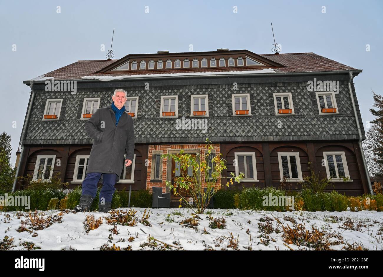 Buckow, Germany. 06th Jan, 2021. Thomas Mix (SPD), mayor of Buckow ...