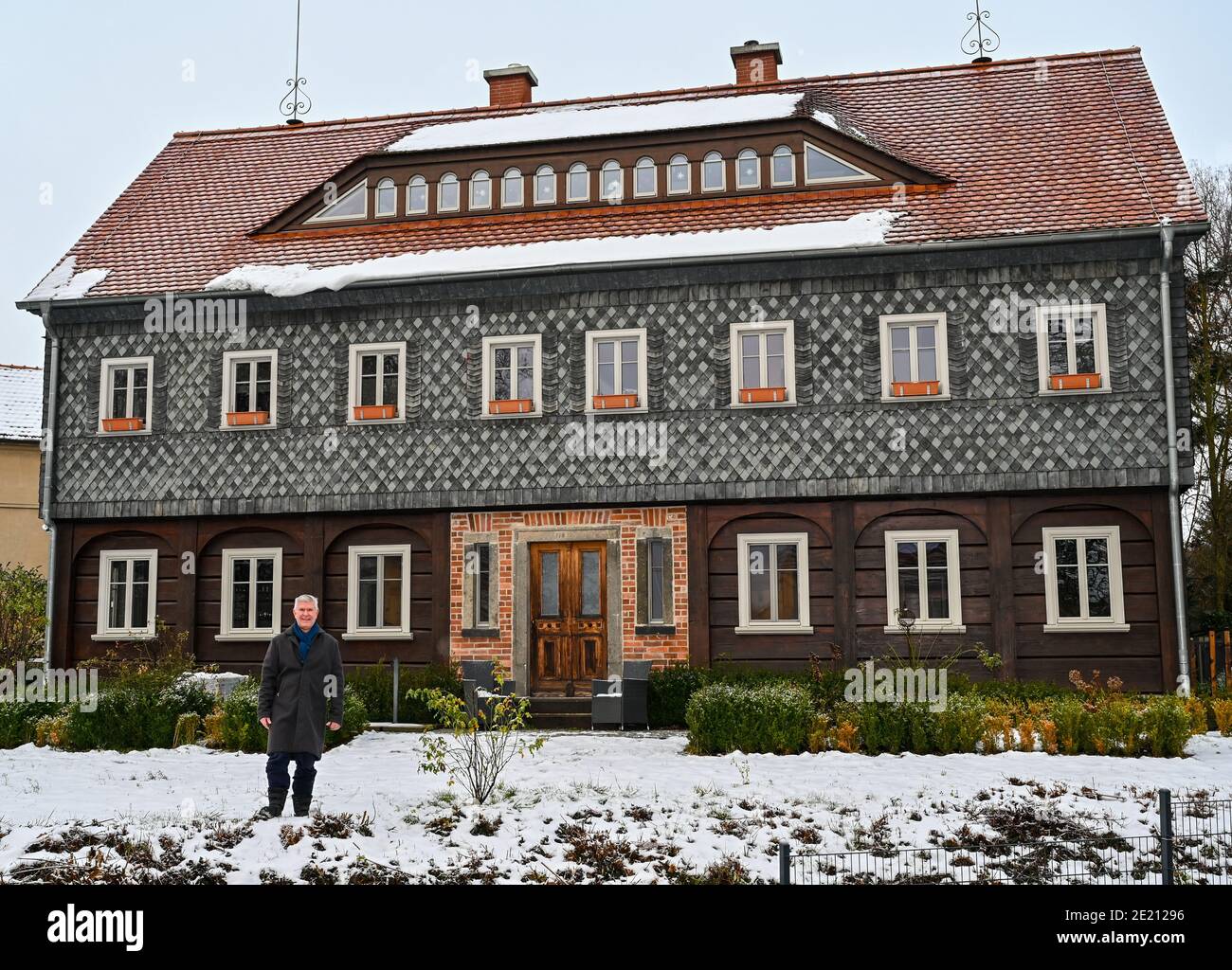 Buckow, Germany. 06th Jan, 2021. Thomas Mix (SPD), mayor of Buckow ...