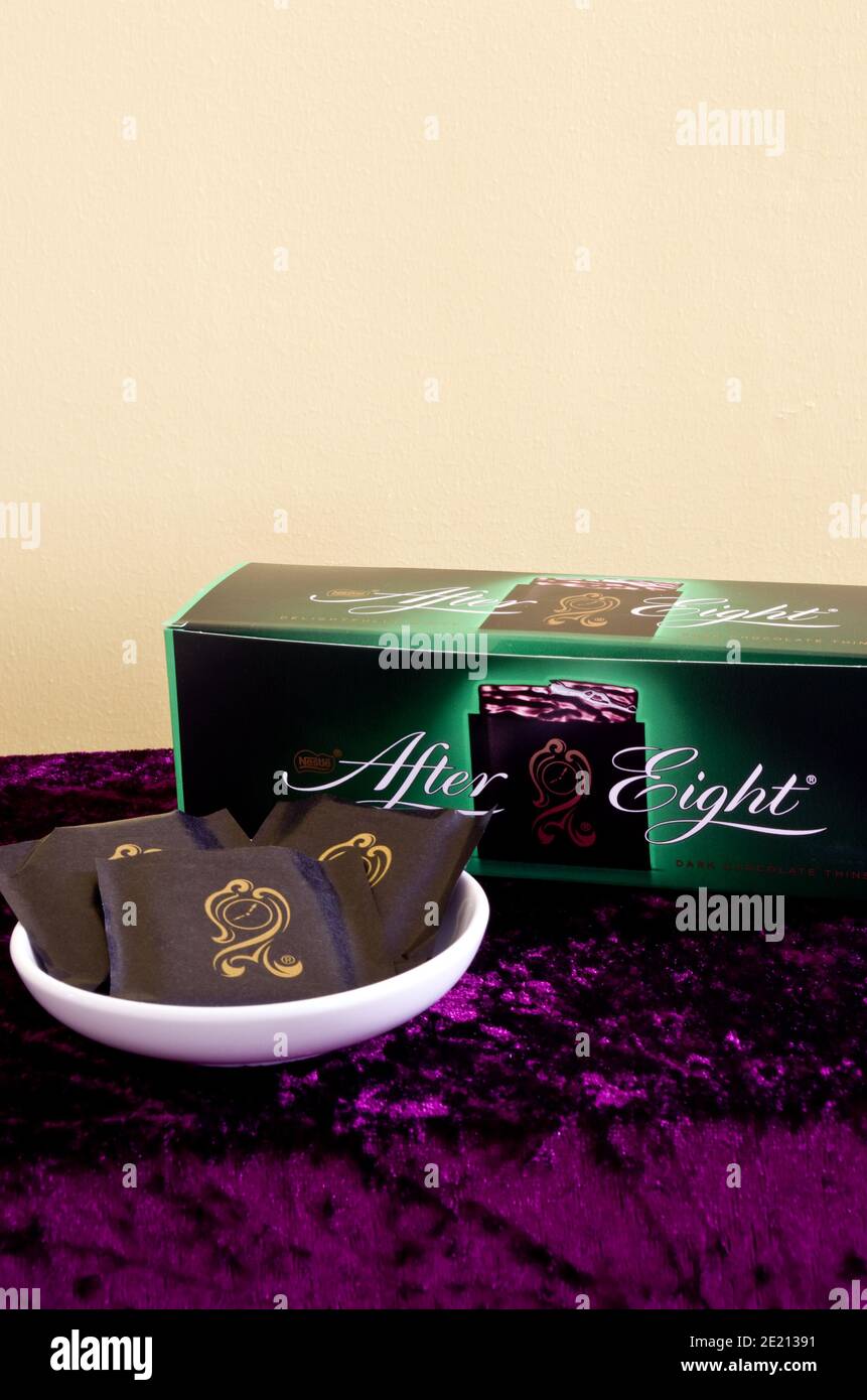 After Eight Chocolate Mint Thins Confectionery, UK Stock Photo - Alamy