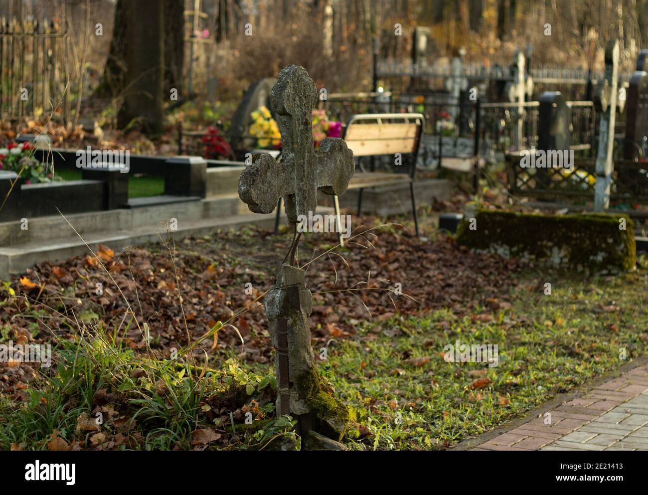 Christian cemetery hi-res stock photography and images - Alamy