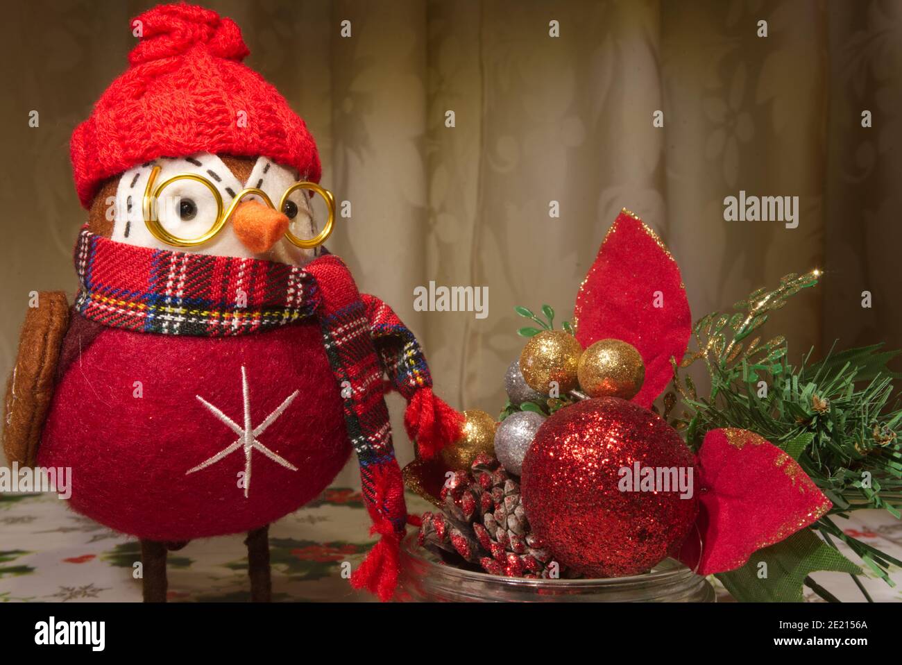 Robin bird Christmas.In the times of Victorian Britain, postmen were ...