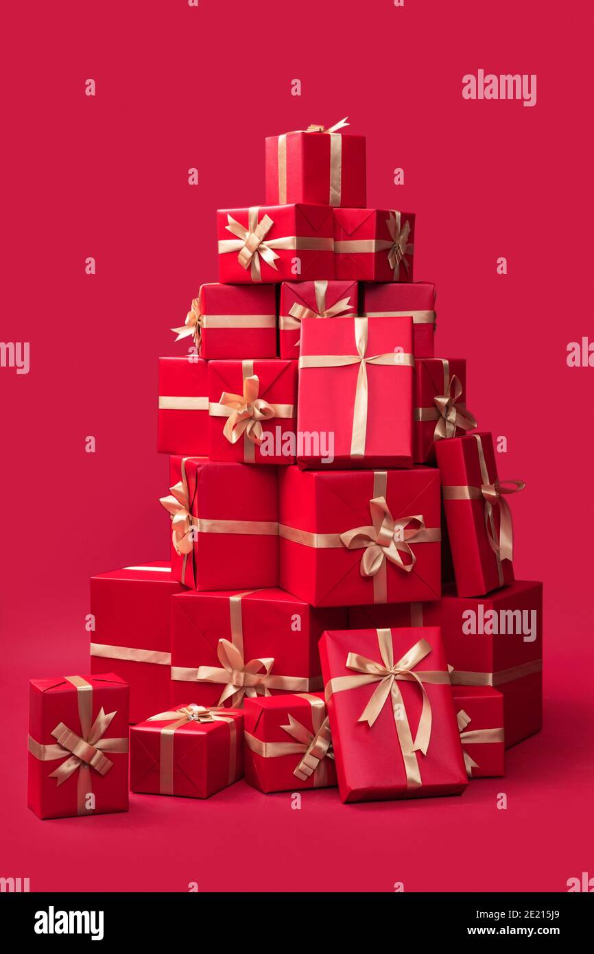 Gift piles hi-res stock photography and images - Alamy