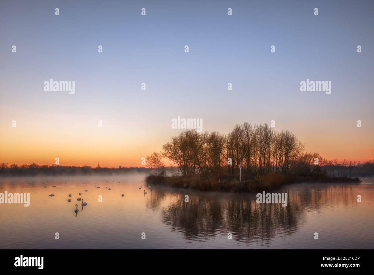 Beautiful natural reflection shots from the Warwickshire area of the UK ...
