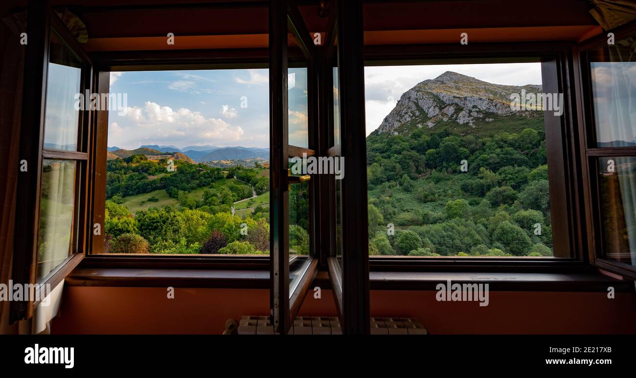 Countryside view from window hi-res stock photography and images - Alamy