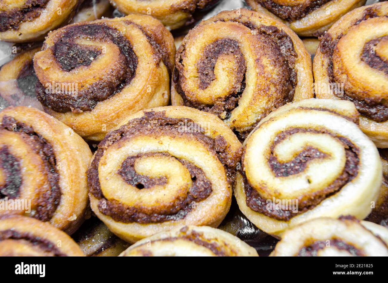 Spiral pastry rows hi-res stock photography and images - Alamy