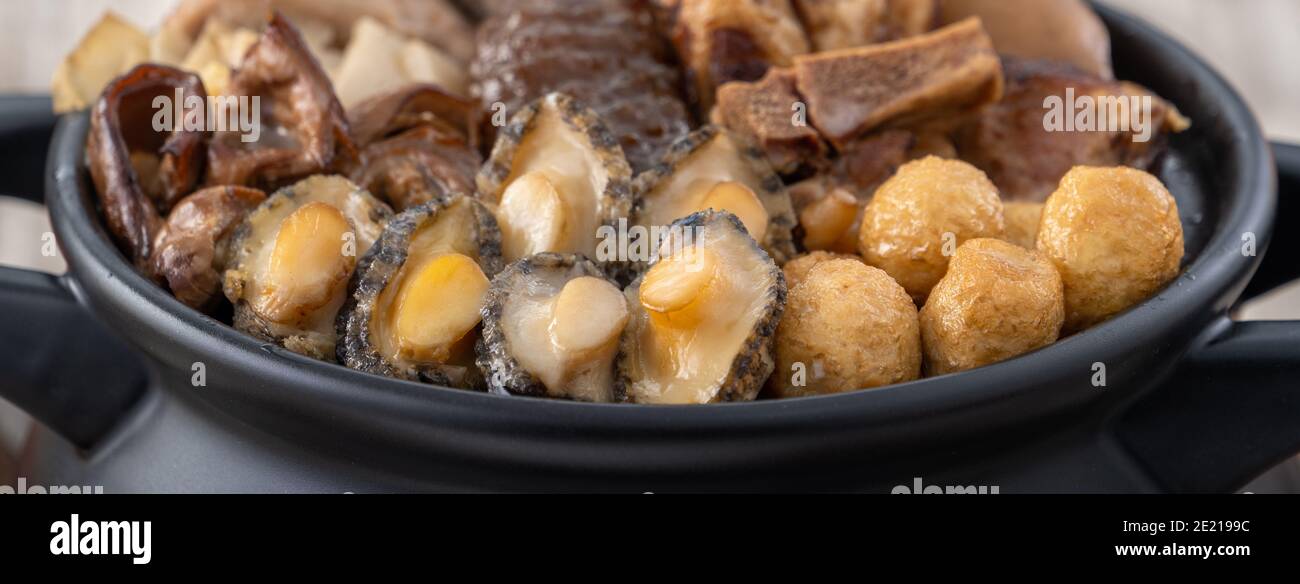 Traditional food of Chinese lunar new year, Buddha jumps over the wall ...
