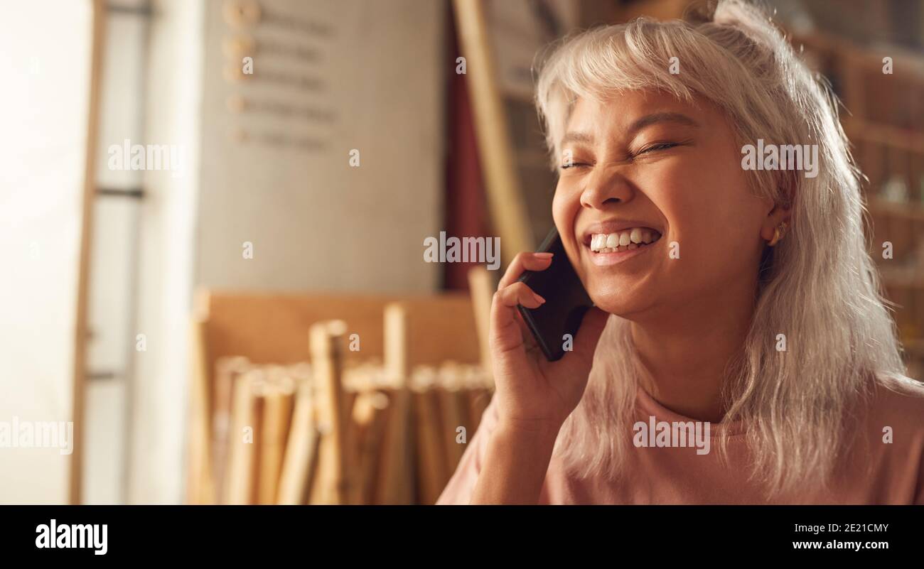 Mobile call factory hi-res stock photography and images - Alamy
