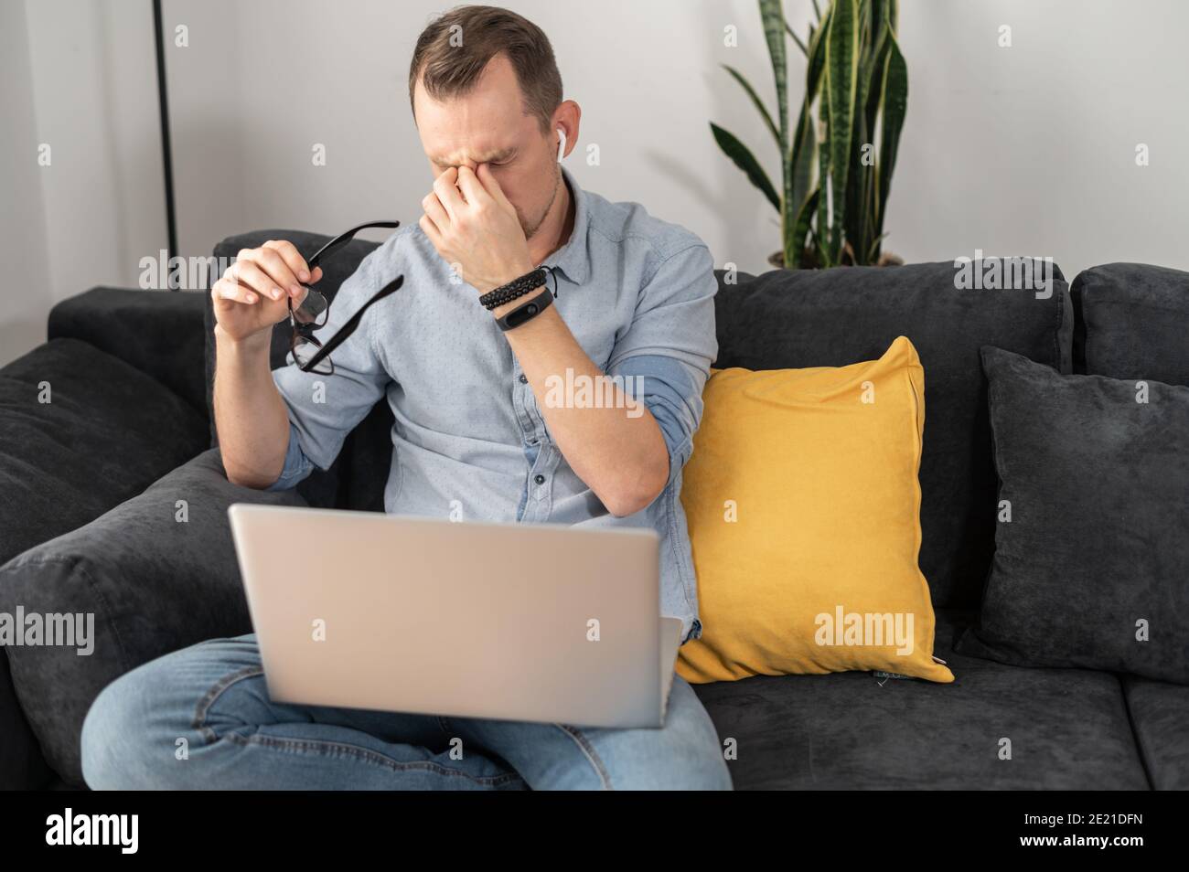 Overload overworked hi-res stock photography and images - Alamy