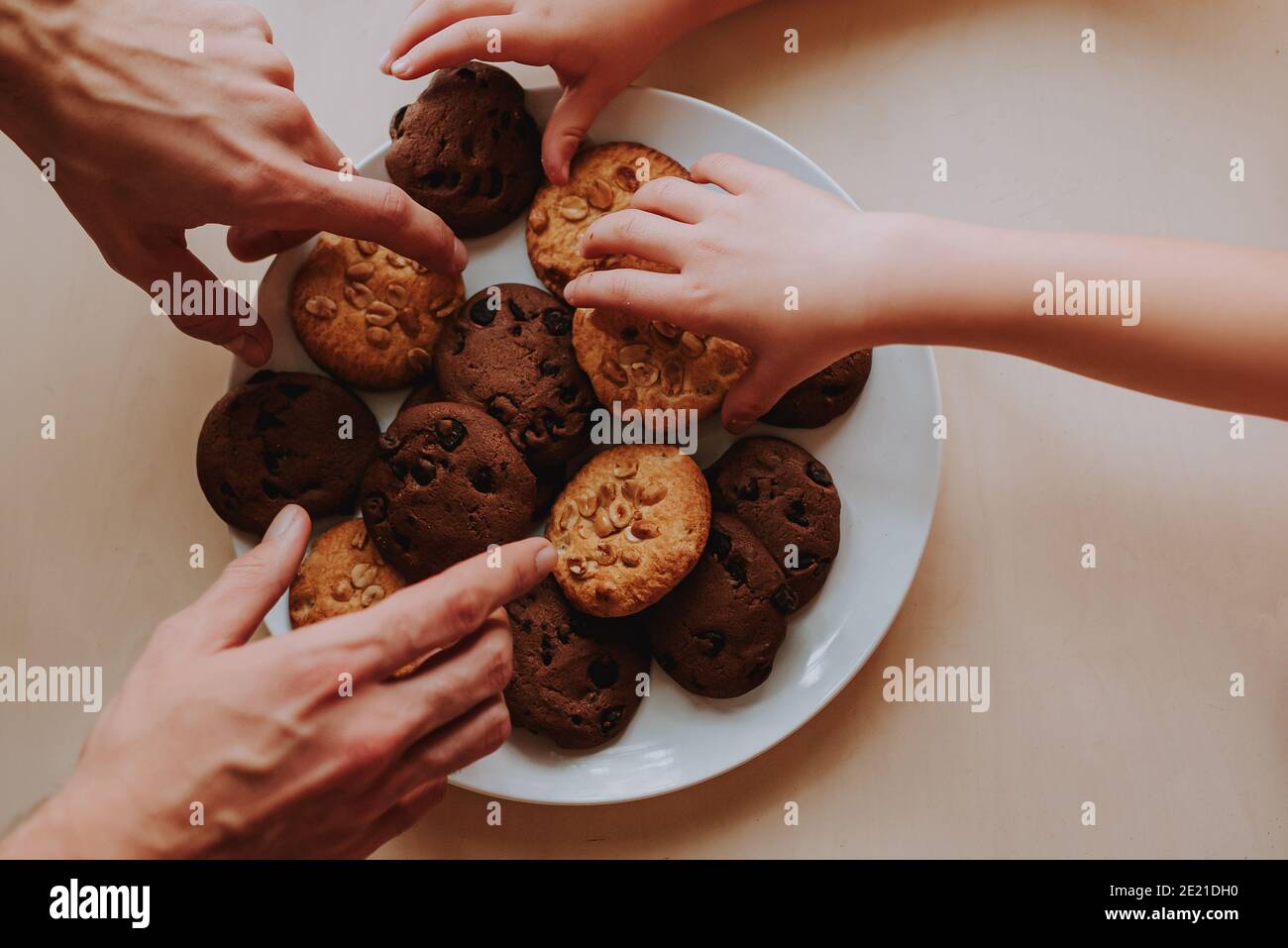 Children adult cook top hi-res stock photography and images - Alamy