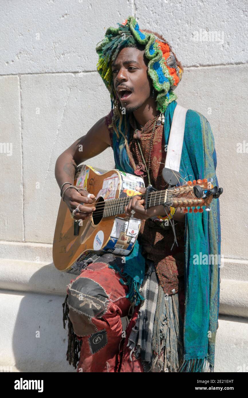 American busker hi-res stock photography and images - Alamy