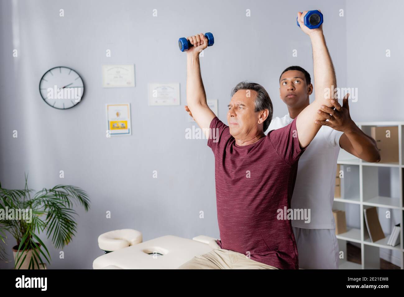 Middle aged people working out hi-res stock photography and images - Alamy