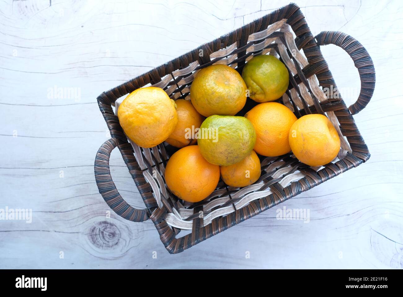 Fruit bowl top view hi-res stock photography and images - Alamy