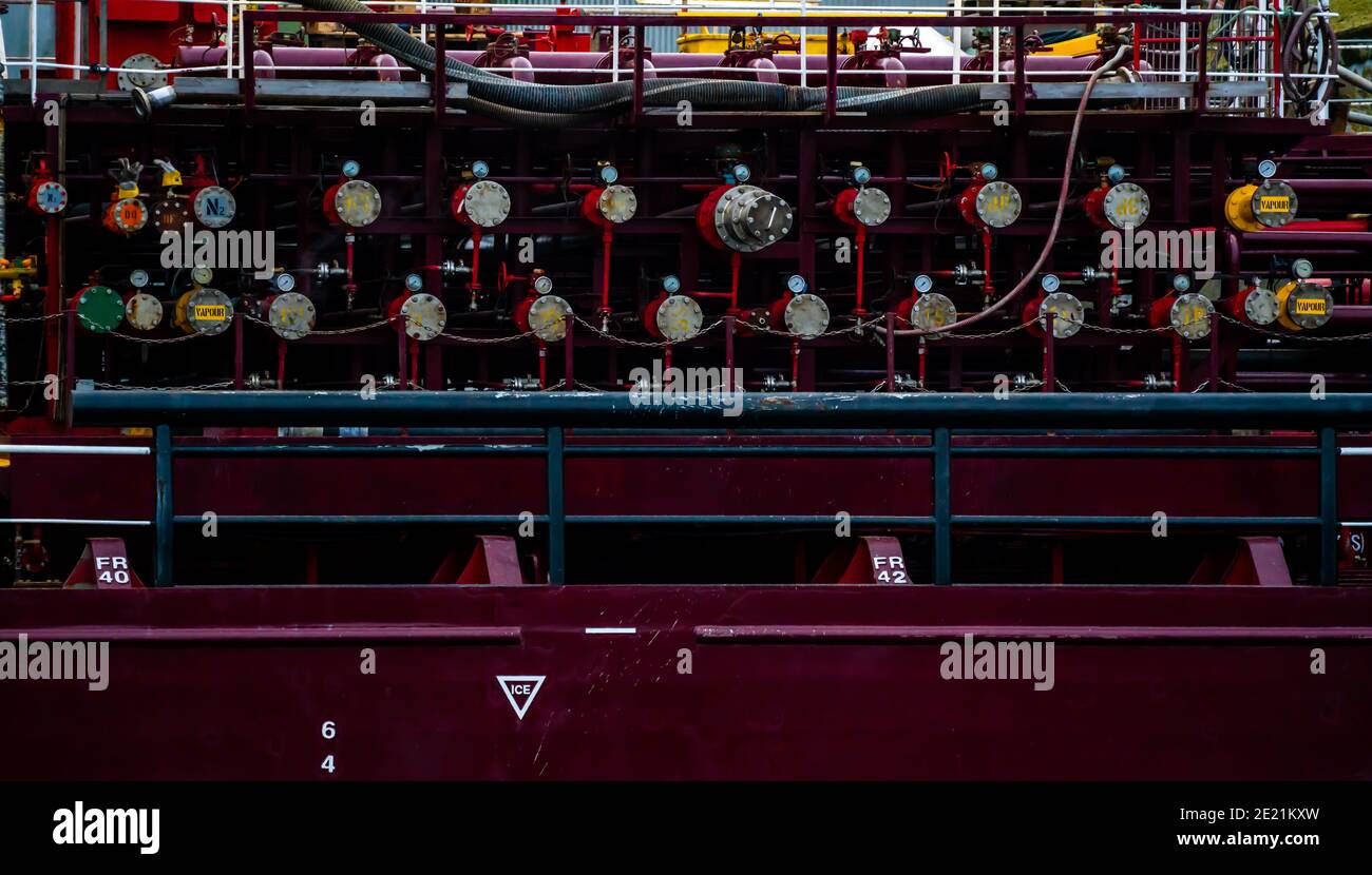 Oil tanker deck pipe hi-res stock photography and images - Alamy