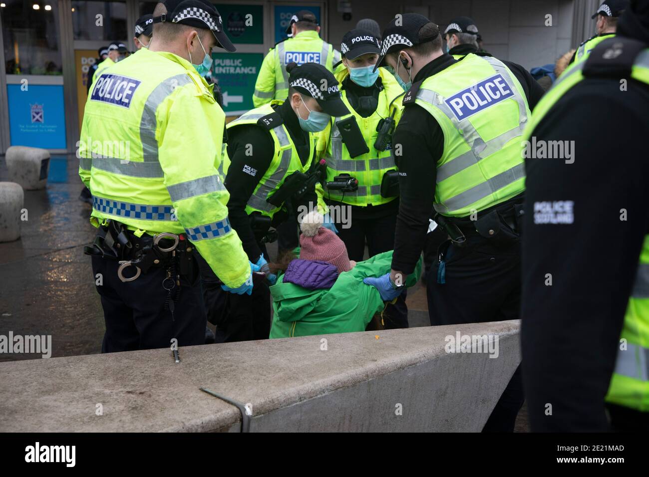 Female arrested hi-res stock photography and images - Alamy