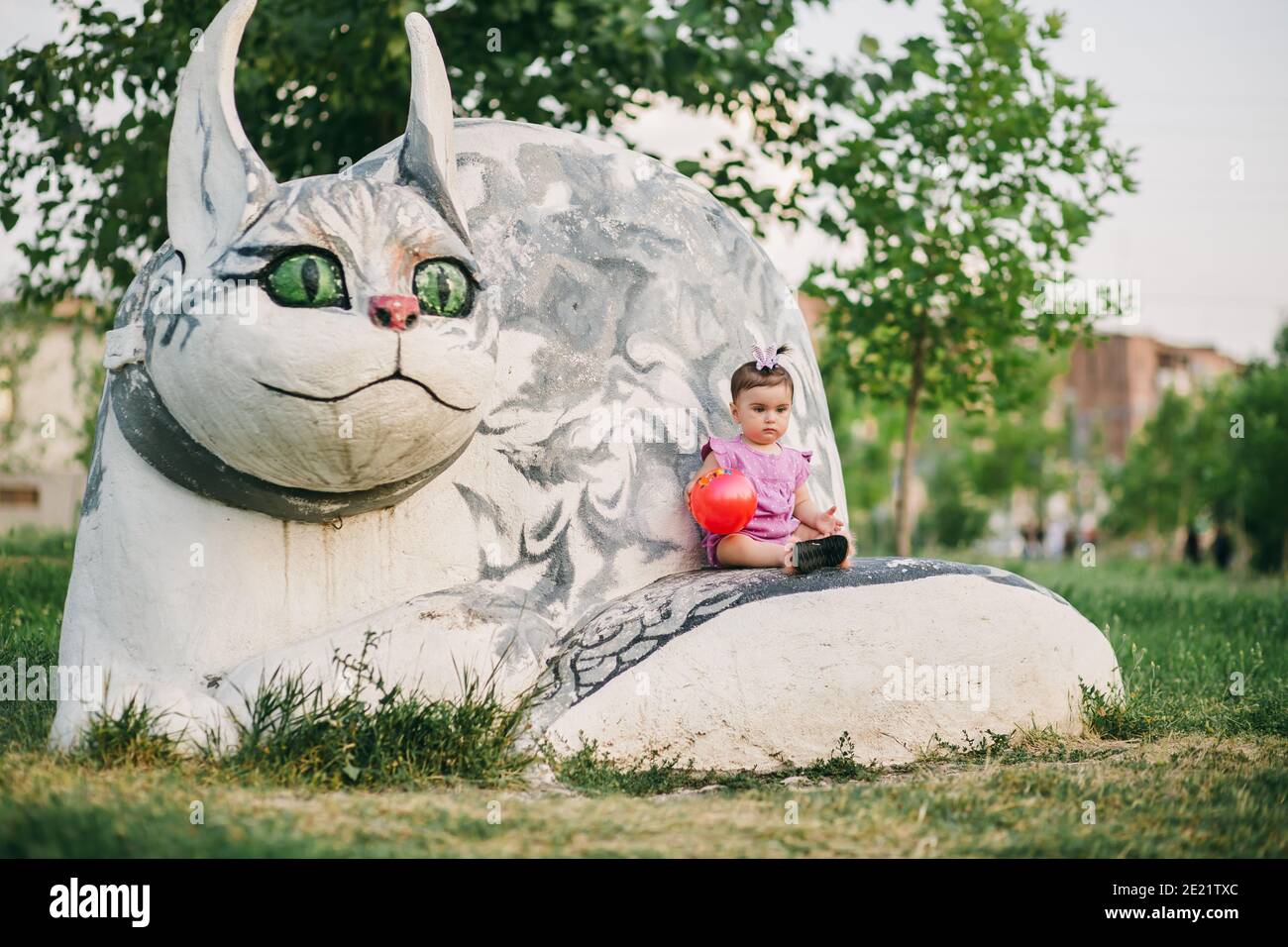 Sad baby hi-res stock photography and images - Alamy