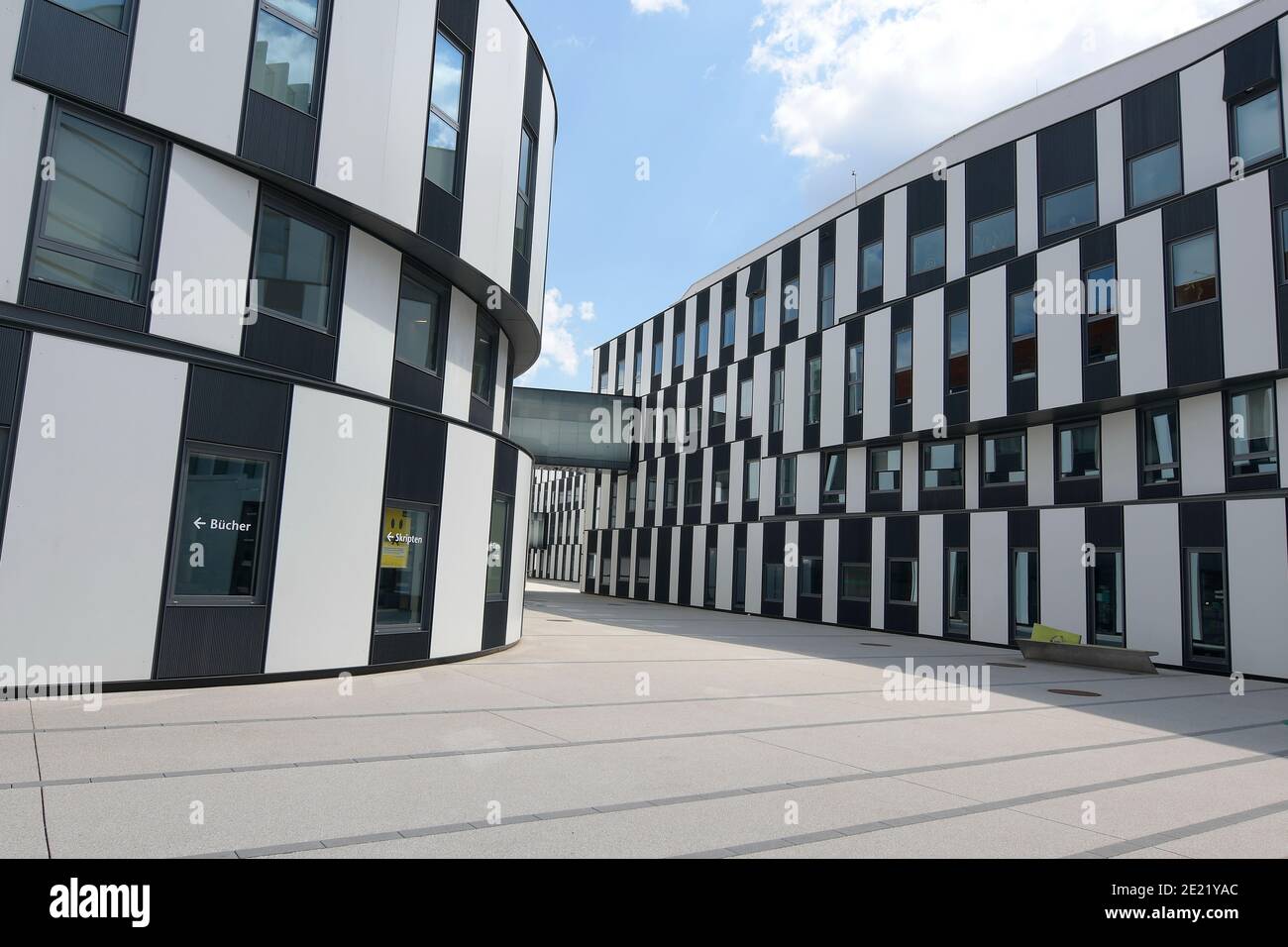 University buildings modern architecture hi-res stock photography and ...
