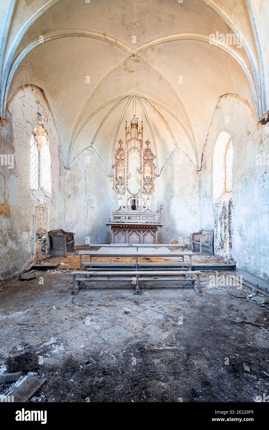 Urbex church painting hi-res stock photography and images - Alamy