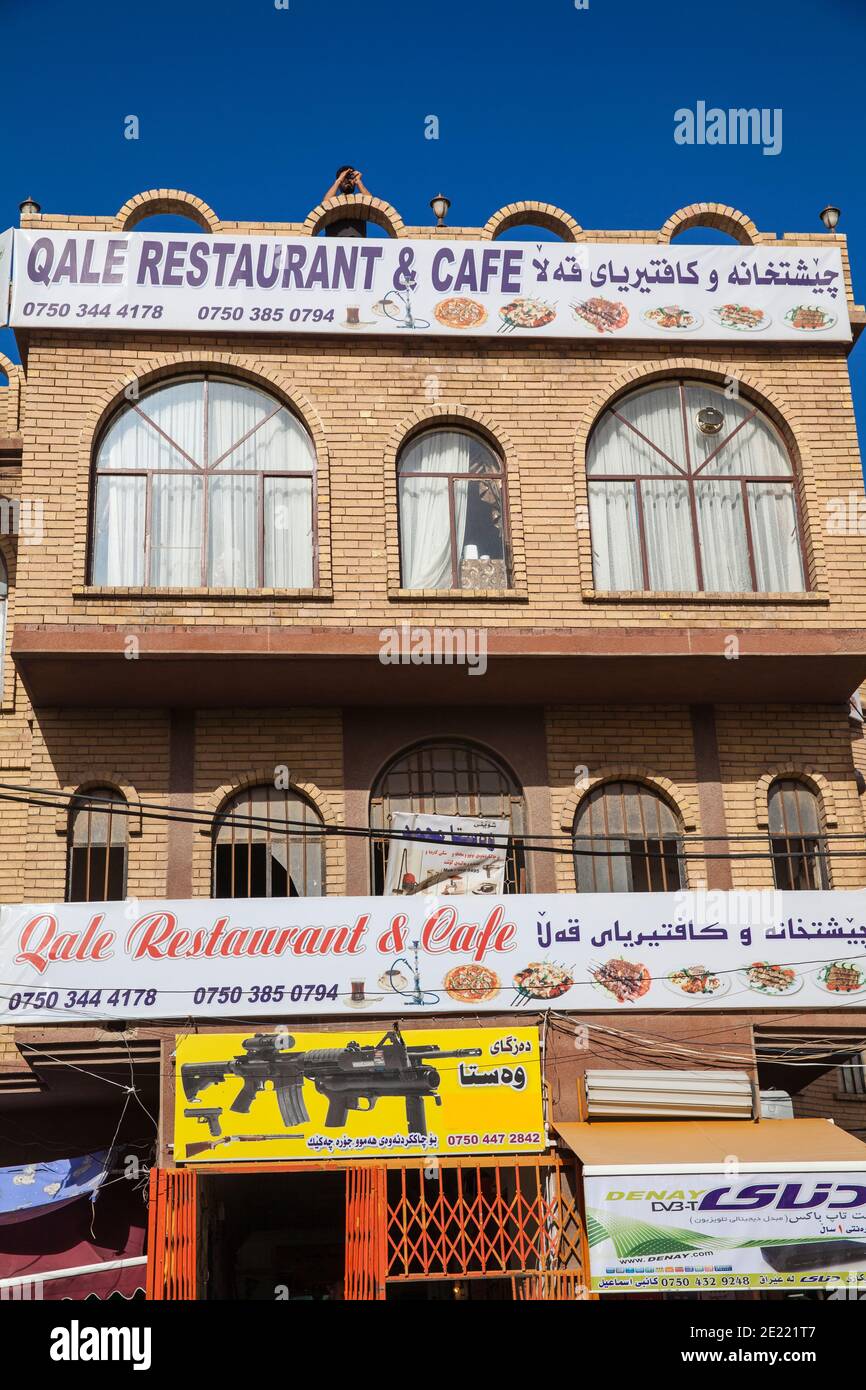 Iraq, Kurdistan, Erbil, Qaysari Bazaar, Qale restaurant and cafe Stock ...