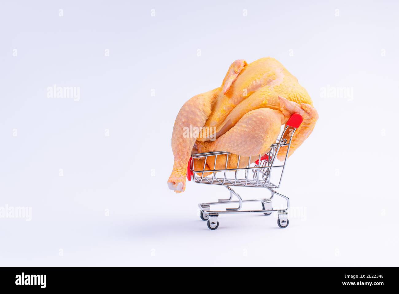 Chicken supermarket trolley hi-res stock photography and images - Alamy