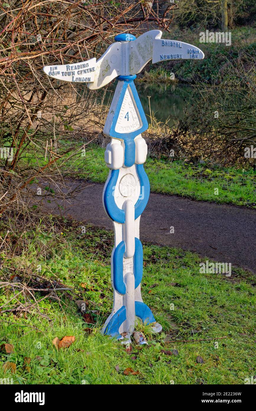 Footpath walk sign - Reading Berkshire United Kingdom Stock Photo - Alamy