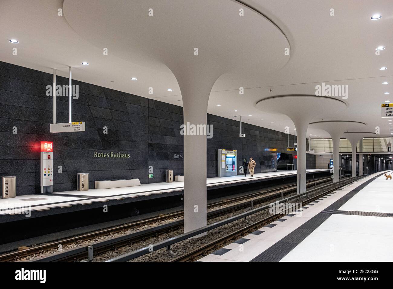 Alexanderplatz, Berlin-Mitte, Germany 10 January,2021. New Rotes ...